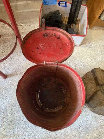 CASE Metal planter seed hopper - Hurley Real Estate & Auctions