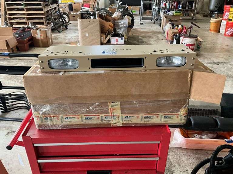 Two new 24” HID light bar assembly - Hurley Real Estate & Auctions