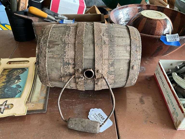Keg w/ wire/wood bail handle - Hurley Real Estate & Auctions