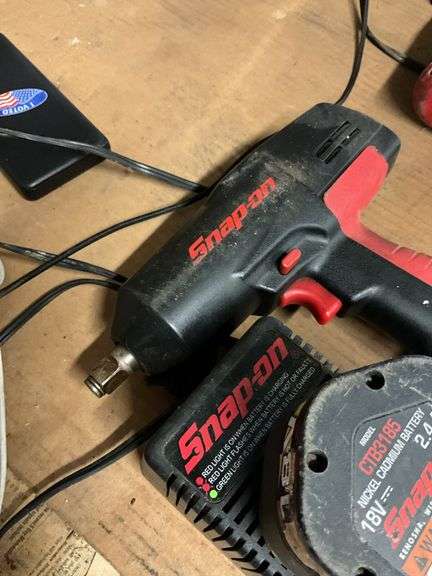 Snap on CT350 12V cordless 1/2 impact wrench, batteries and charger ...