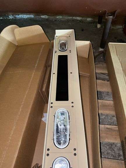 HID/IR light bar assembly - Hurley Real Estate & Auctions