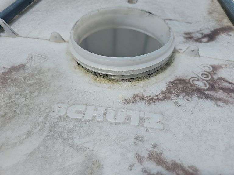 Schutz plastic transport container - Hurley Real Estate & Auctions