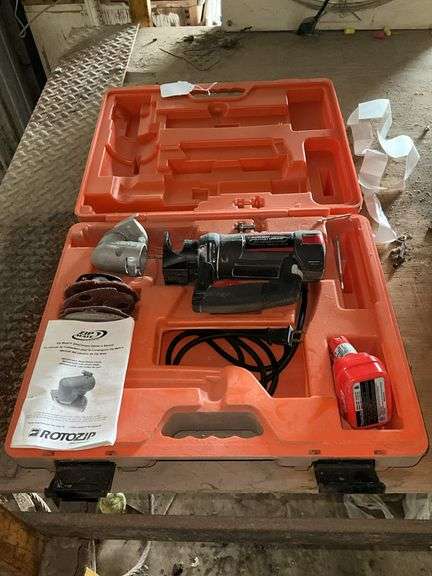 Rotozip revolution spiral saw kit - Hurley Real Estate & Auctions