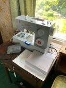 Singer Heavy Duty portable sewing machine and stand - Hurley Real ...