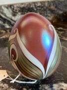Vandermark iridescent art glass egg - Hurley Real Estate & Auctions