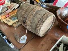 Keg w/ wire/wood bail handle - Hurley Real Estate & Auctions