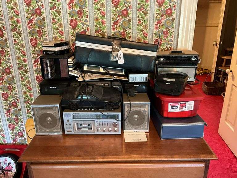 YORX cassette/radio stereo, Sony boombox, portable radio, figural car ...
