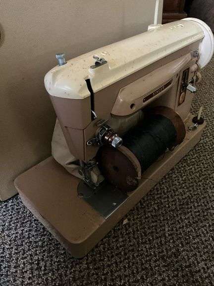 Vintage Singer portable sewing machine w/ case and sewing box/button ...