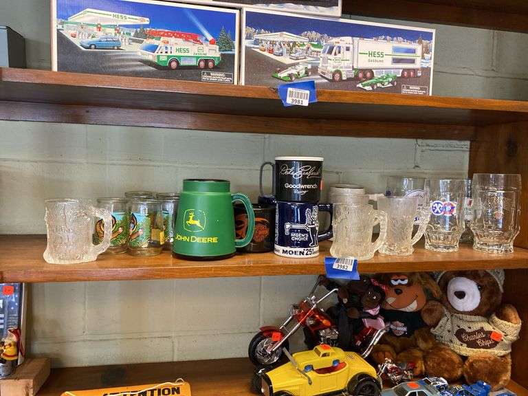 Advertising mugs and glasses: Harley Davidson, John Deere, Moen ...
