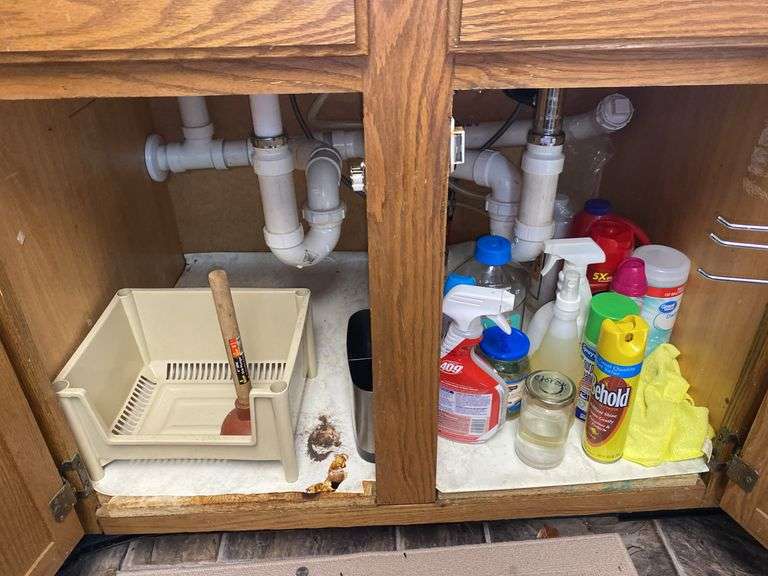 Under sink contents - Hurley Real Estate & Auctions