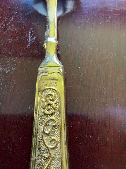 Gold tone flatware w/ storage chest service for 12 - Hurley Real Estate ...