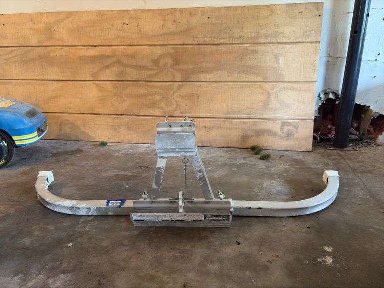 Husky ladder stabilizer - Hurley Real Estate & Auctions