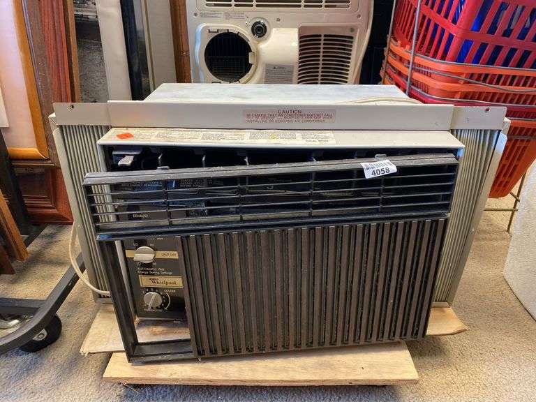 Whirlpool 5000BTU window AC unit - Hurley Real Estate & Auctions