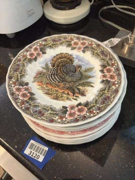 Various Thanksgiving turkey plates - Hurley Real Estate & Auctions