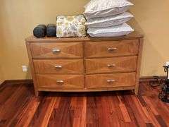 Bow front chest of drawers w/ decorative triangle veneer front - no ...