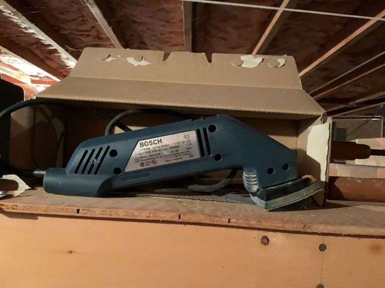 Bosch B7000 Corner/detail sander in box - Hurley Real Estate & Auctions