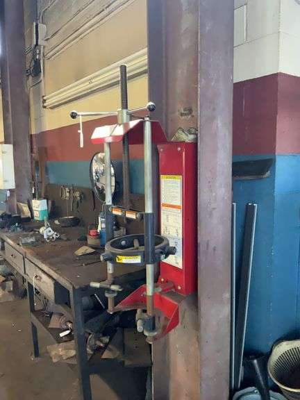 Branick Strut Spring Compressor Model 7200 - Hurley Real Estate & Auctions