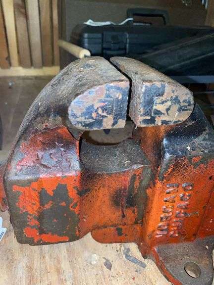Morgan Chicago bench vise - Hurley Real Estate & Auctions