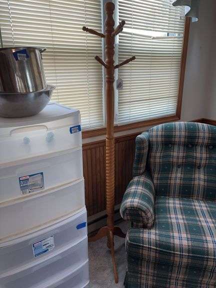 Turned wood clothes tree - Hurley Real Estate & Auctions
