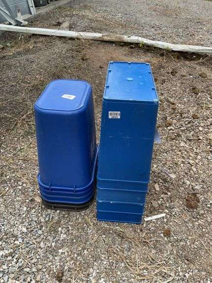 Plastic containers - Hurley Real Estate & Auctions