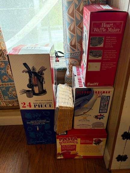 Kitchenware in boxes including: utensil caddy, cookie jar, George ...