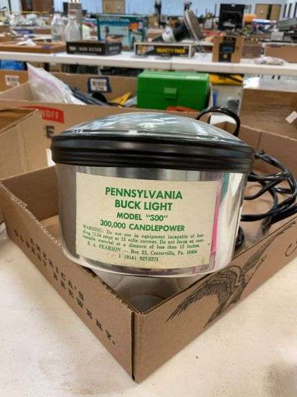Pennsylvania Buck Light Model "300" - Hurley Real Estate & Auctions