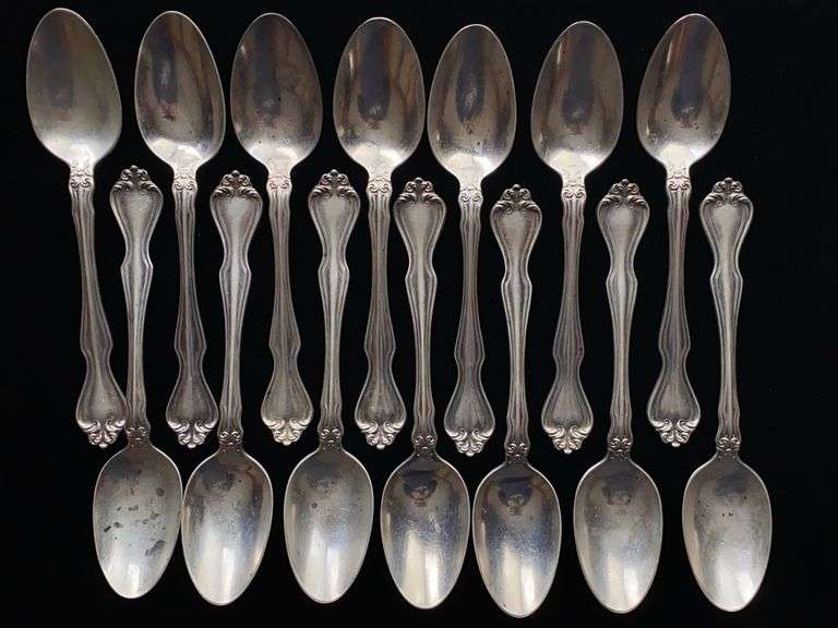 Fourteen Westmorland Sterling George & Martha Washington pattern spoons ...