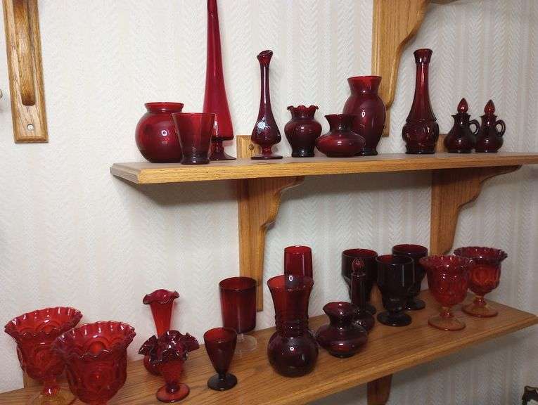 25 pieces of red glassware - Integrity Auctioneers