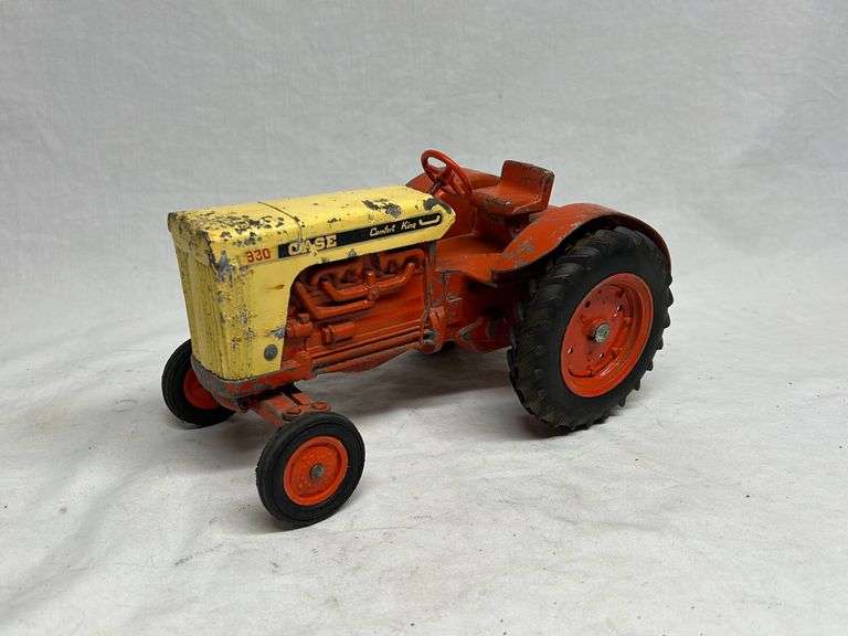Ertl Case 930 Tractor - Integrity Auctioneers