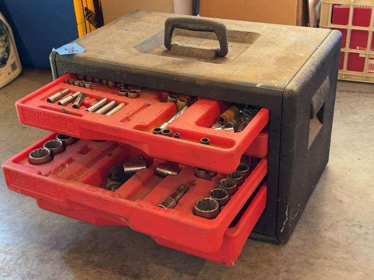 Craftsman Four-Drawer Tool Box with some Contents - Integrity Auctioneers