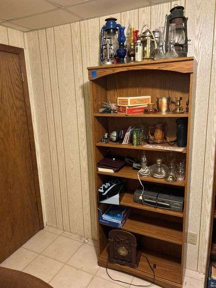 Shelf & Contents - Integrity Auctioneers
