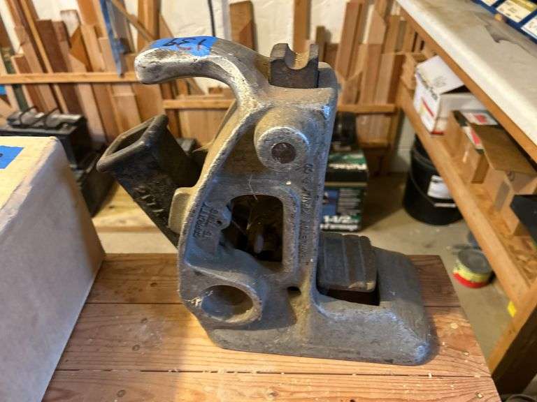 Simplex 15-Ton Jack - Integrity Auctioneers