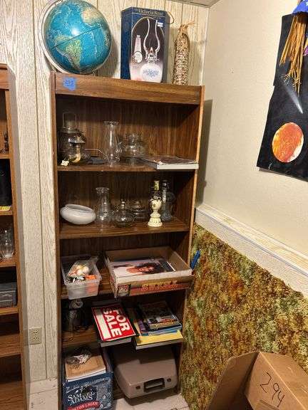 Shelf & Contents - Integrity Auctioneers