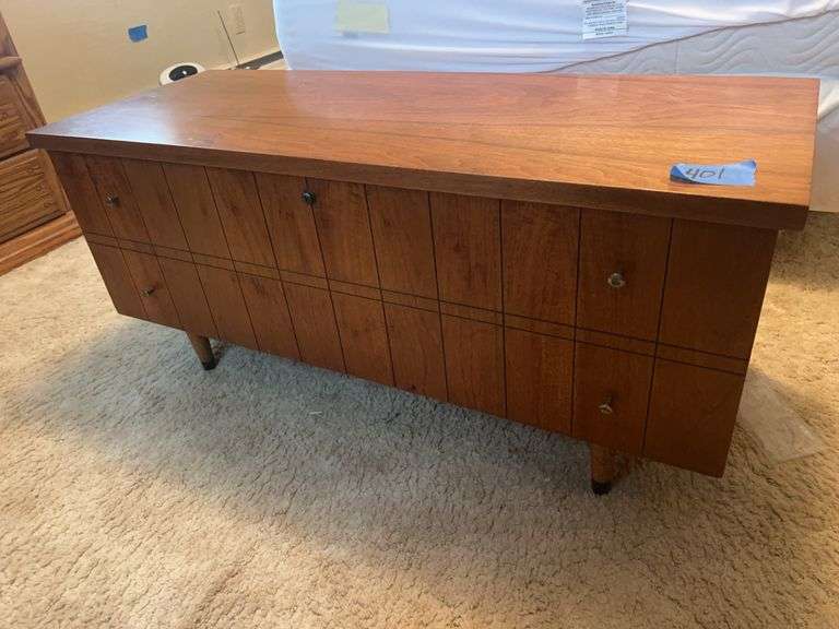 Lane "Princess" Cedar Chest - Integrity Auctioneers