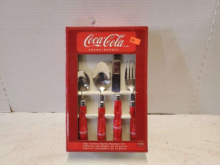SET OF COCA-COLA UTENSILS - Isabell Auction