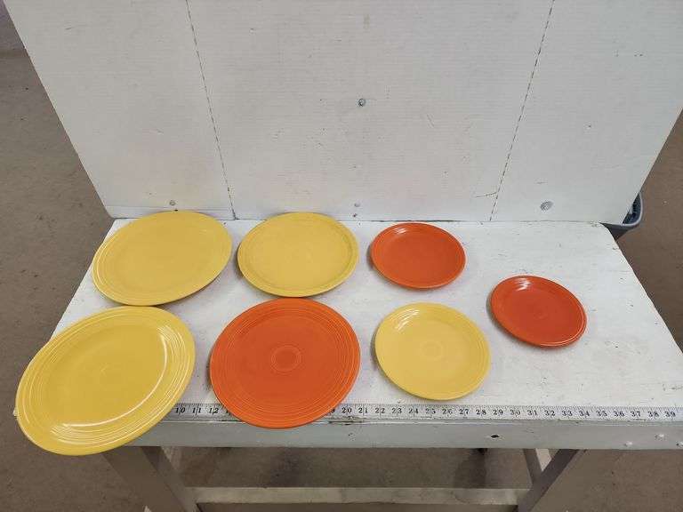 7 ASSORTED FIESTA WARE PLATES - Isabell Auction