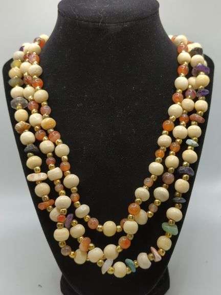 VINTAGE 3-STRAND POLISHED ROCK & BEAD NECKLACE - Isabell Auction