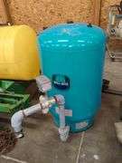 WELL-RITE 44-GALLON 100-PSI PRESSURE TANK - Isabell Auction