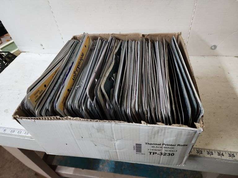 ASSORTED LICENSE PLATES - Isabell Auction