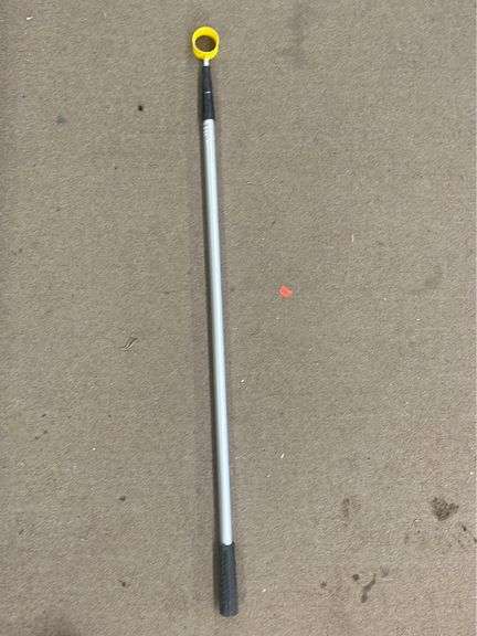 TELESCOPING GOLF BALL RETRIEVER POLE - Isabell Auction