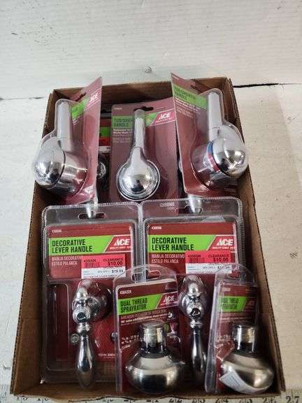ASSORTED LEVER HANDLES & SRAYRATORS - Isabell Auction