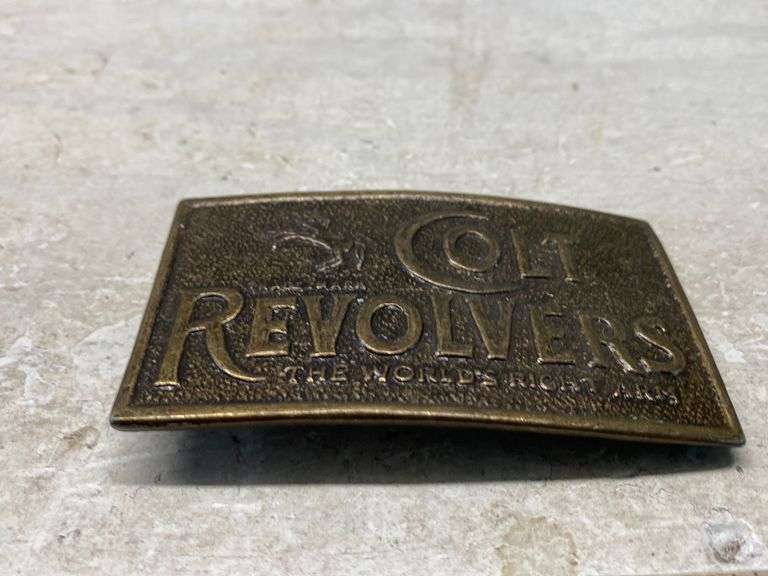 COLT REVOLVER BELT BUCKLE - Isabell Auction