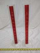 (2) PYREX 1,000 ML GRADUATED CYLINDERS - Isabell Auction