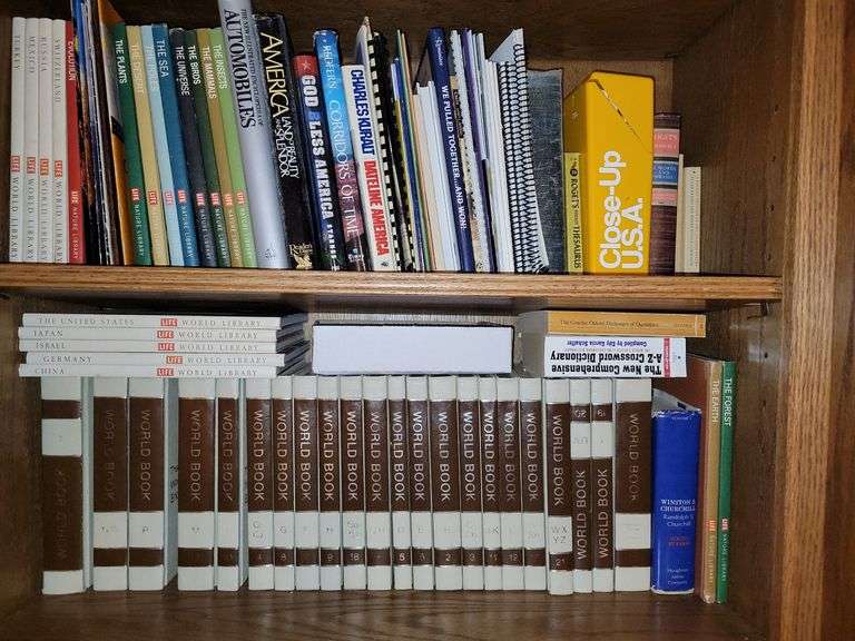 ASSORTED BOOKS, LIFE WORLD LIBRARY, WORLD BOOKS, ETC. - Isabell Auction