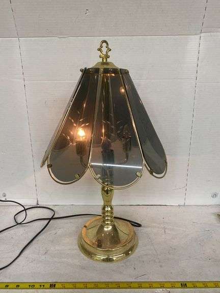 22” GLASS PANE LAMP - Isabell Auction