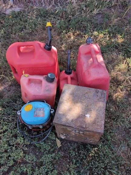 (OUT) ASST'D FUEL CANS, METAL BOX, VACUUM PUMP - Isabell Auction