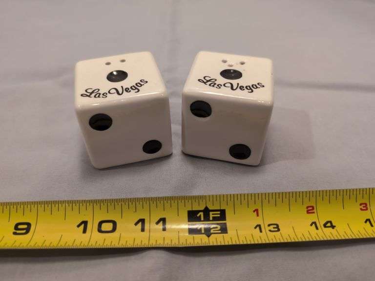 LAS VEGAS DICE SALT & PEPPER SHAKER SET - Isabell Auction