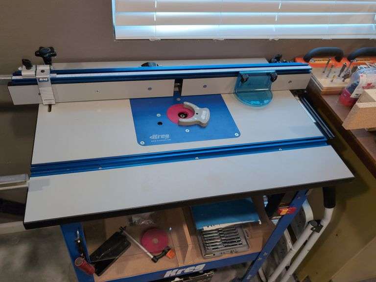 KREG ROLL AROUND ROUTER TABLE WITH TRITON DUAL MODE PRECISION PLUNGE ROUTER & ACCESSORIES ...