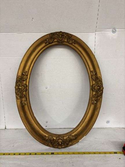 18” X 24” VINTAGE PICTURE FRAME ( NO GLASS) - Isabell Auction