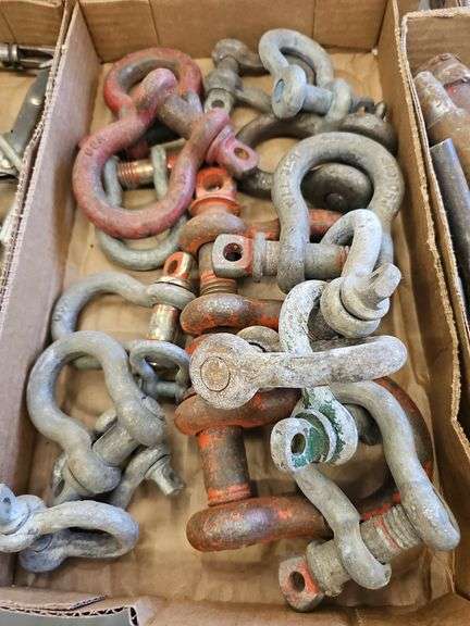 ASSORTED CLEVISES - Isabell Auction